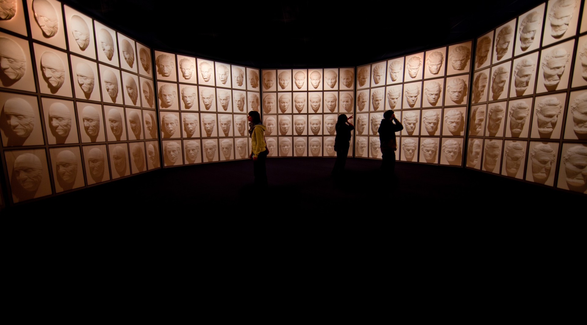 Illusion Rooms - Puzzling World